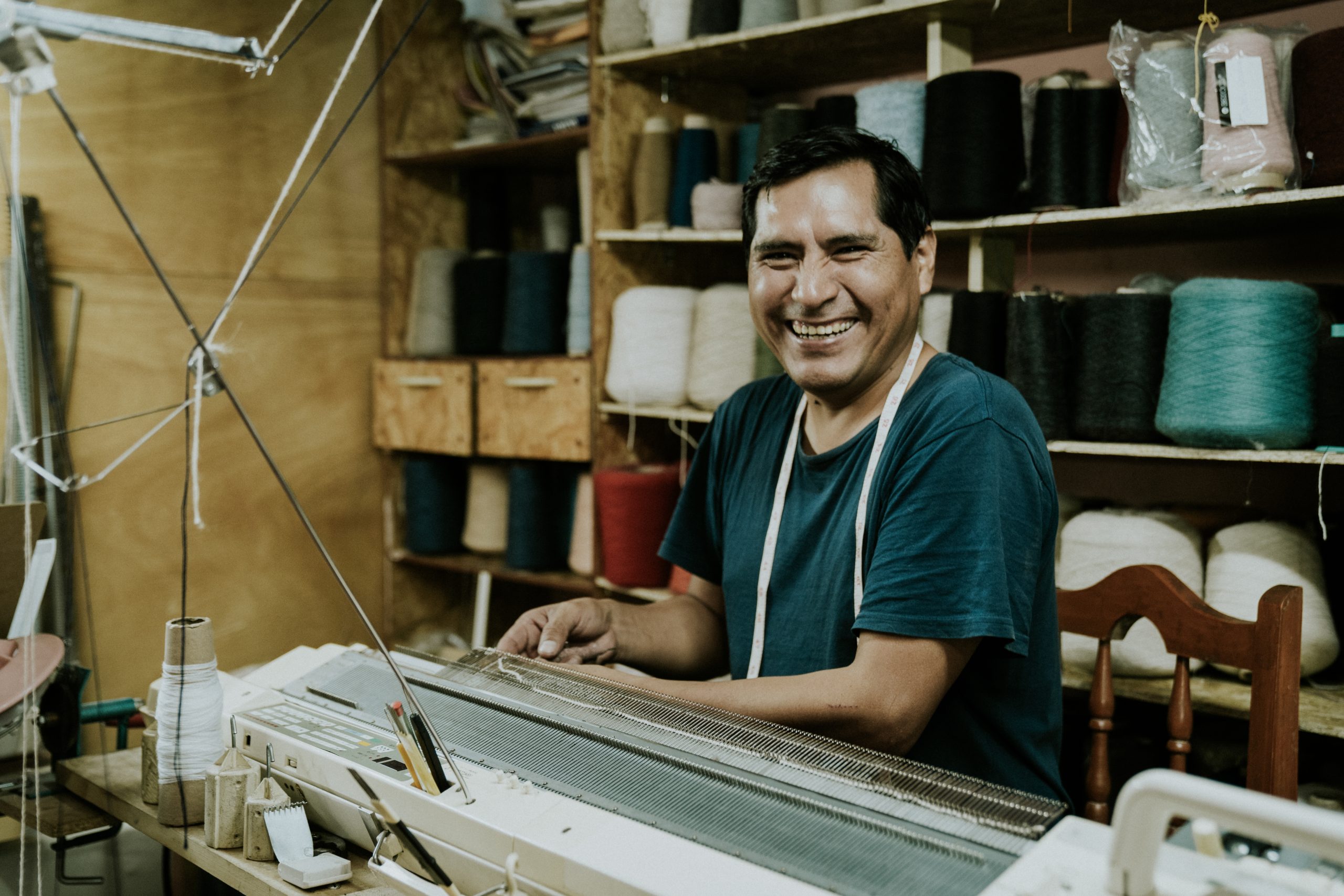 Introducing indigenous knitting artist: Rubén Caryamarca | ACHIY